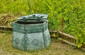 Ako na komunitné kompostovanie pri bytovke: Čo všetko potrebujete a kde ...